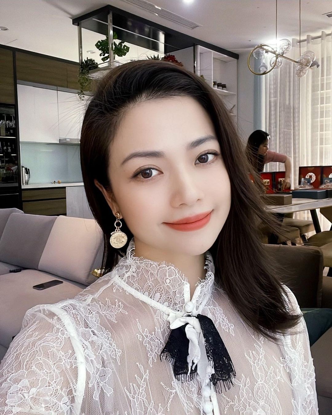 Tiểu sử diễn viên NSƯT Kiều Anh "Gia đình mình vui bất thình lình" - tieusu.com