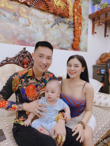 Tiểu sử Bùi Xuân Huấn (Huấn Hoa hồng) - tieusu.com