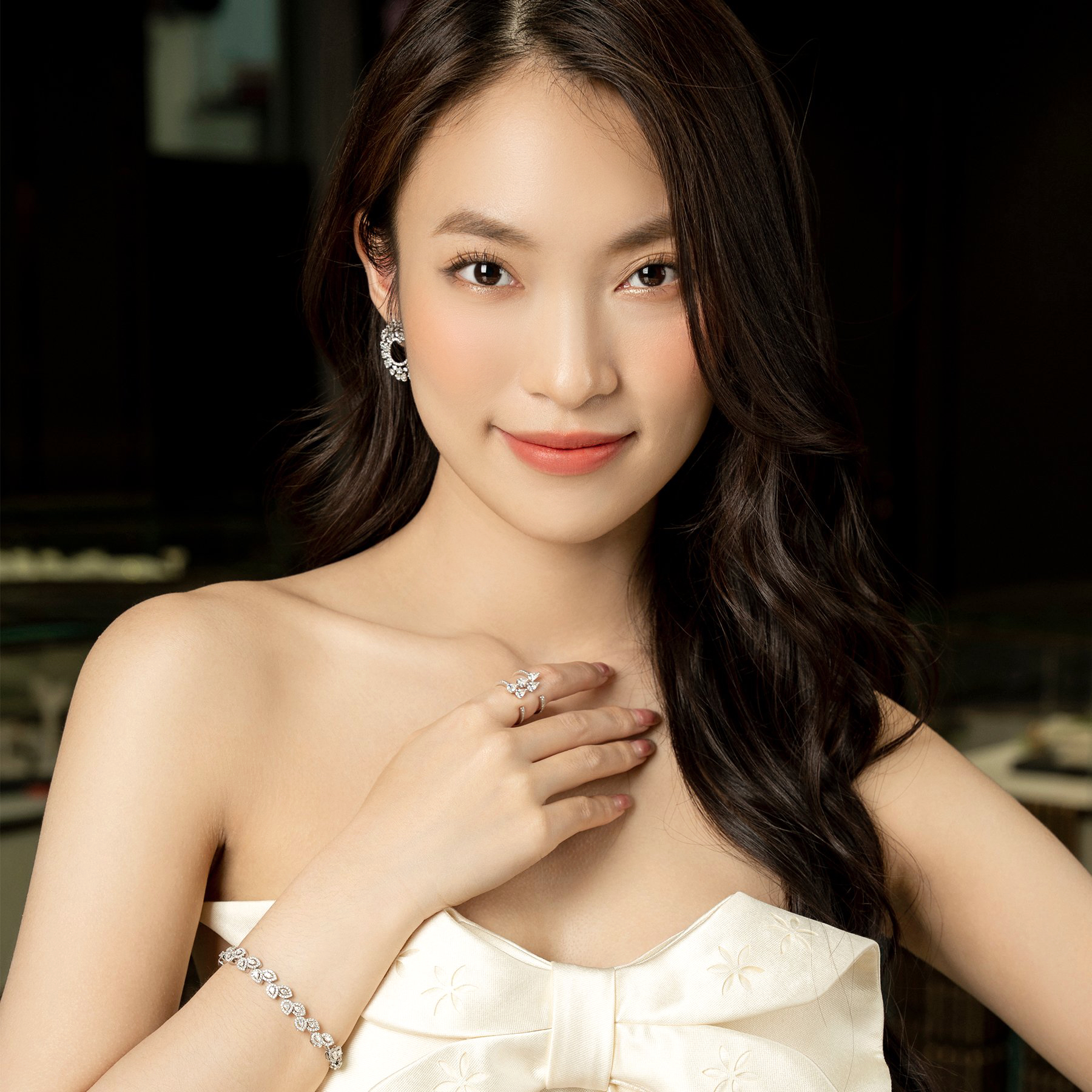 Tiểu sử MC Khánh Vy - 'hotgirl 7 thứ tiếng' và nữ MC được nhiều người yêu quý - tieusu.com