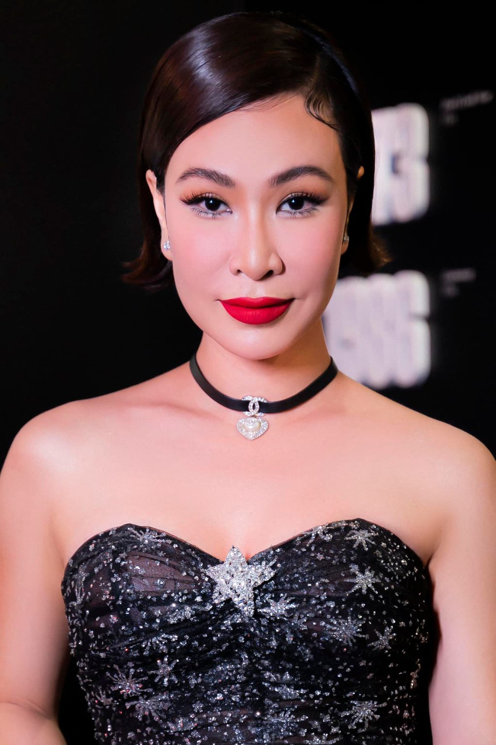 Tiểu sử ca sĩ Uyên Linh - tieusu.com