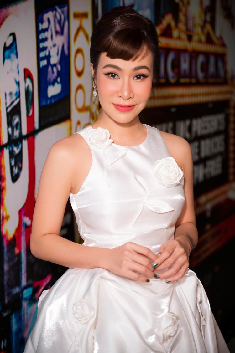 Tiểu sử ca sĩ Uyên Linh - tieusu.com